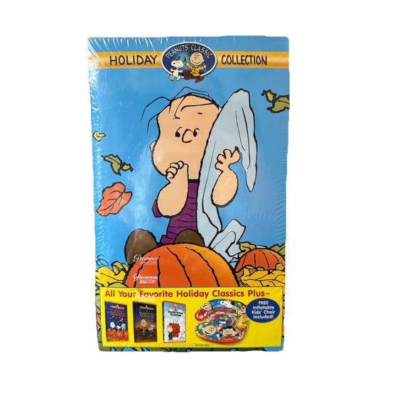Media | Peanuts Classic Holiday Collection | Poshmark